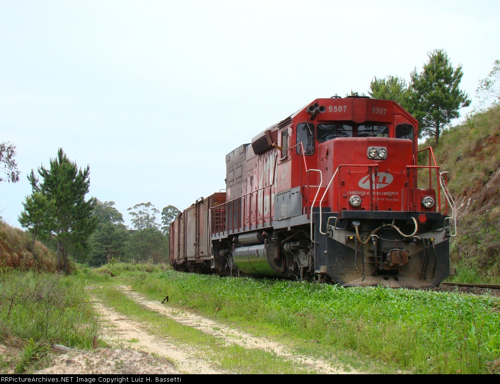 SD40-T2 9507 / Helper Unit